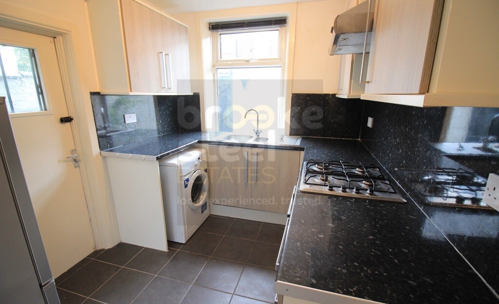 3 bedroom house for rent Fitzwarren Street, Manchester, M6 5RS | UniHomes