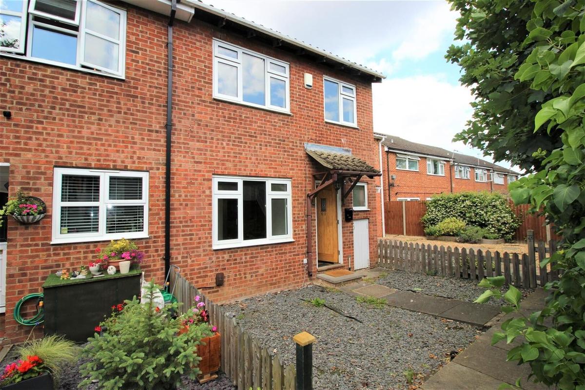 3 bedroom house for rent Ratcliffe Close, London, UB8 2DD | UniHomes