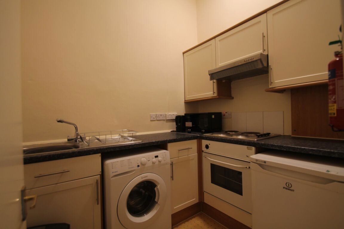 3 bedroom house for rent Grove St, Edinburgh, EH3 8AT | UniHomes