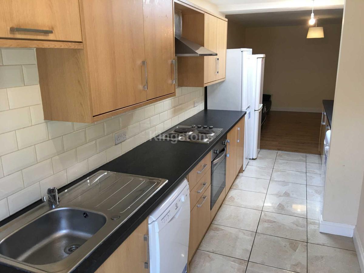 6 bedroom house for rent Maindy Road Cathays Cardiff, CF24 4HQ | UniHomes