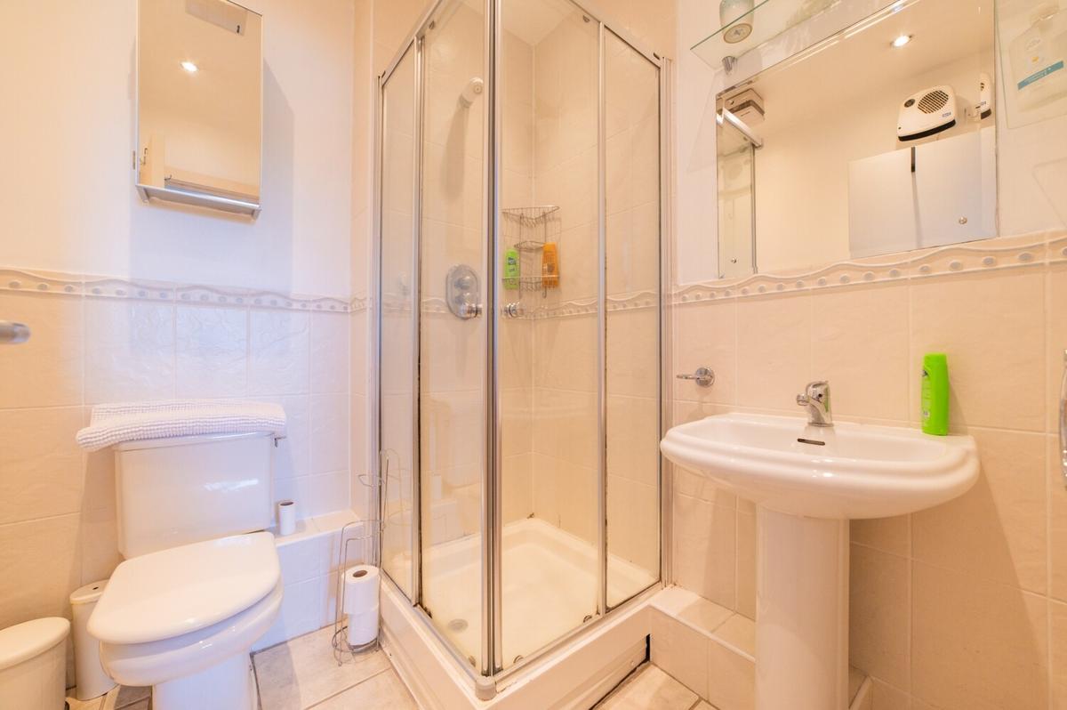2 bedroom apartment for rent The Aspect Cardiff, CF10 2GP | UniHomes