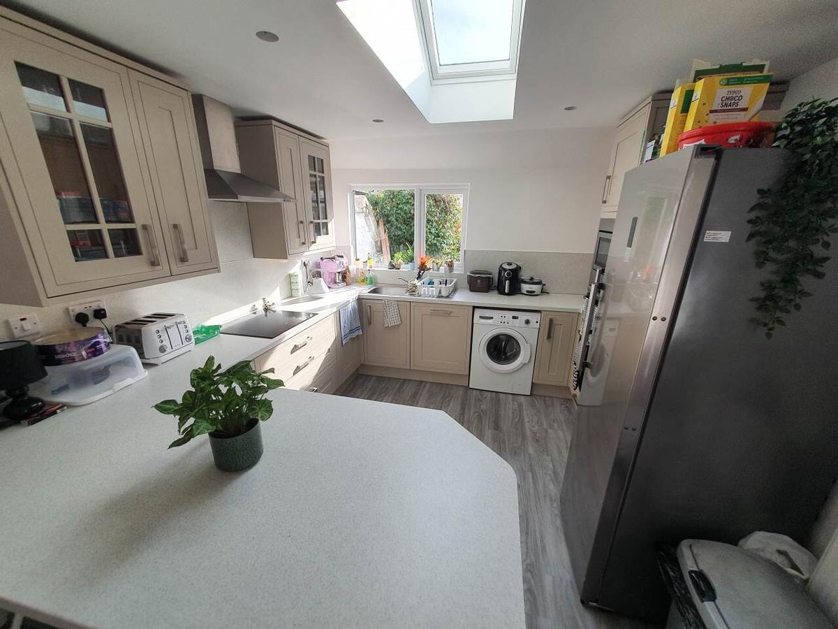 5 bedroom house for rent Llanishen Street Cardiff, CF14 3QB | UniHomes