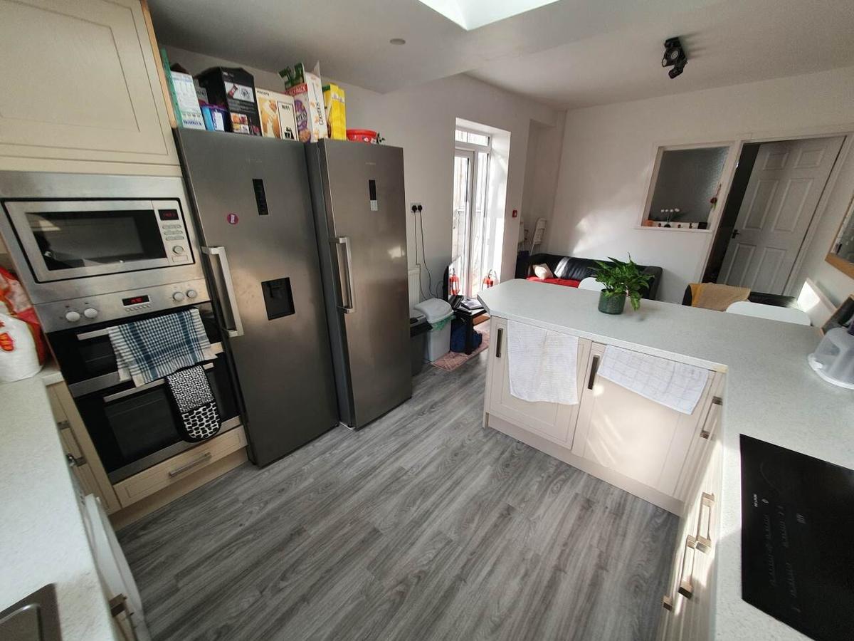 5 bedroom house for rent Llanishen Street Cardiff, CF14 3QB | UniHomes