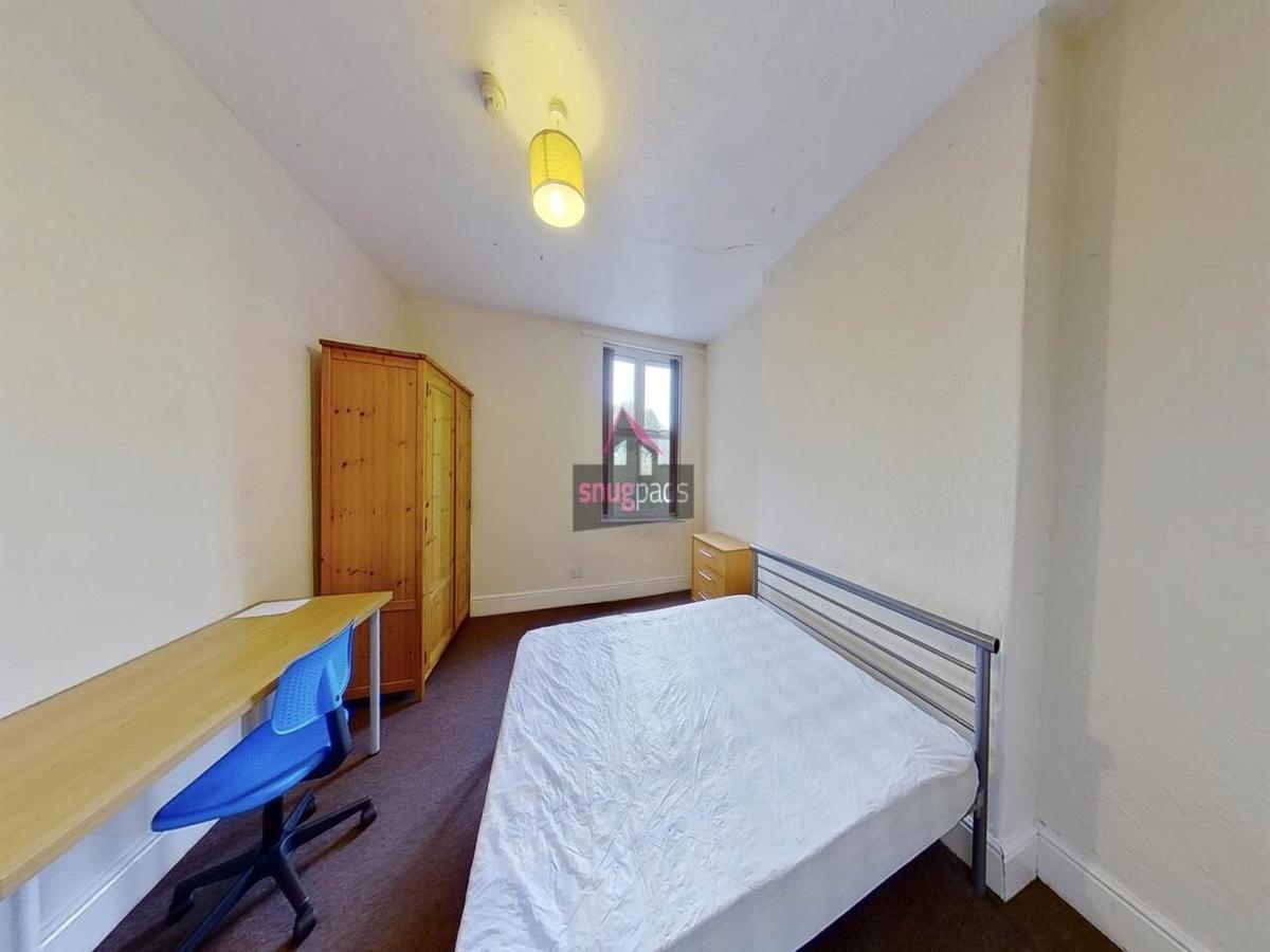 6 bedroom house for rent Barrfield Road Manchester, M6 7EL | UniHomes