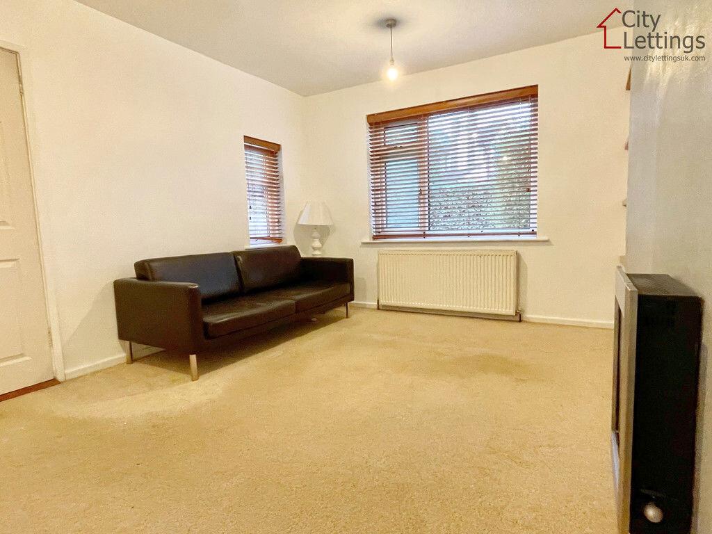 4 bedroom house for rent Wollaton Road Nottingham, NG9 2PP | UniHomes