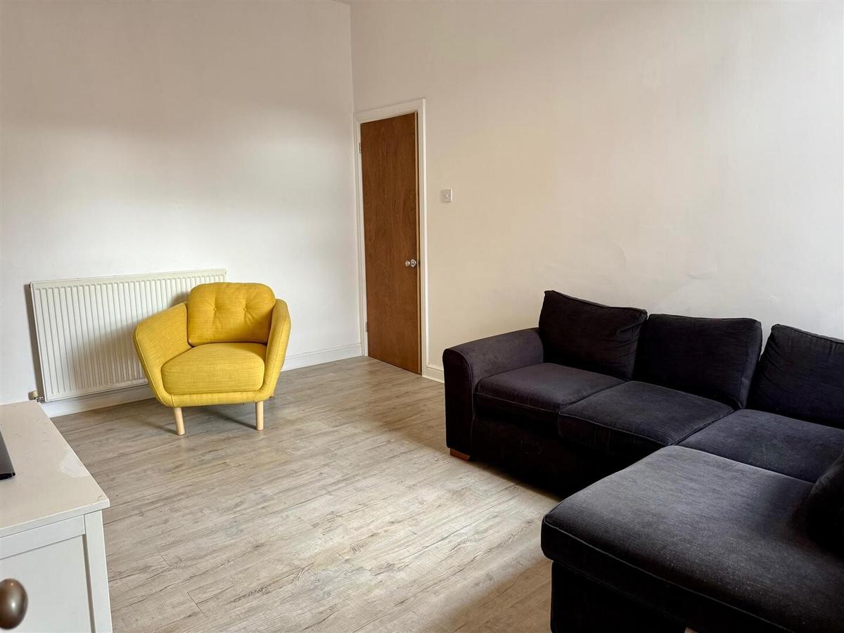 3 bedroom apartment for rent Amble Grove Newcastle, NE2 1NY | UniHomes