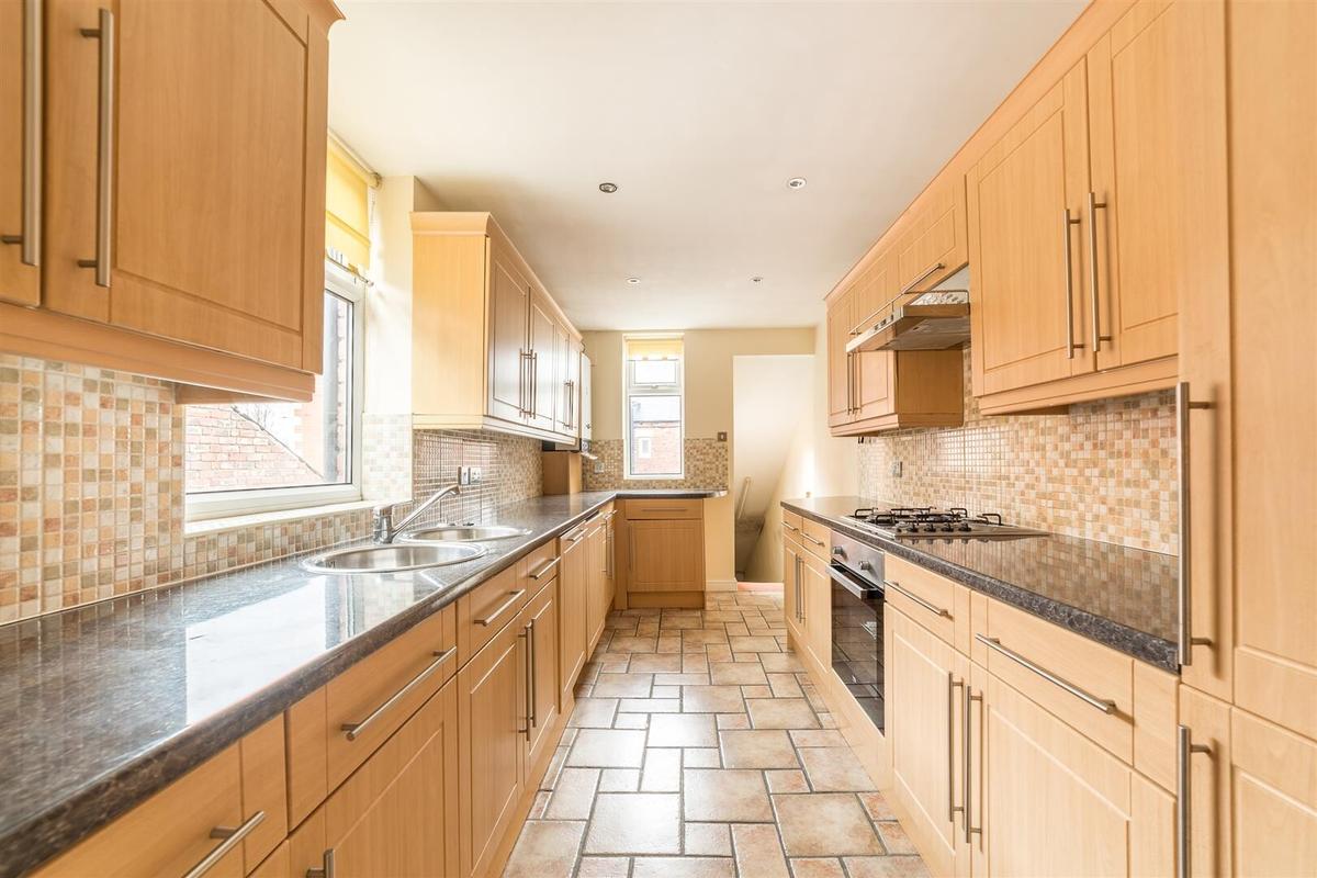 5 bedroom apartment for rent Chillingham Road Newcastle, NE6 5QU | UniHomes