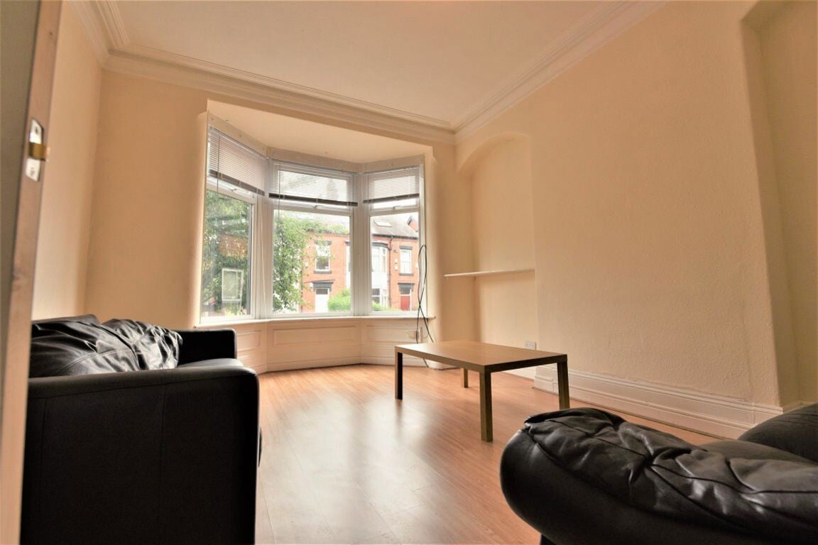 4 bedroom house for rent Headingley Avenue Leeds, LS6 3EP | UniHomes
