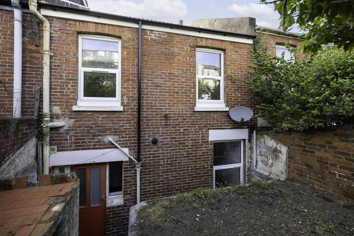 4 bedroom house for rent Riley Road, Brighton, BN2 4AH | UniHomes