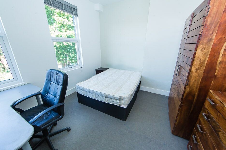 8 bedroom house for rent Consort Terrace, Leeds, LS3 1ET | UniHomes