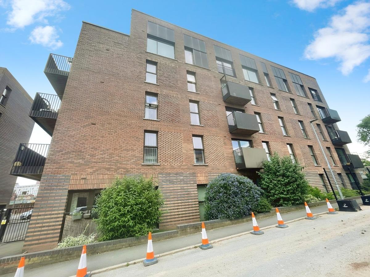 2 bedroom house for rent Engels House Manchester, M4 6ER | UniHomes