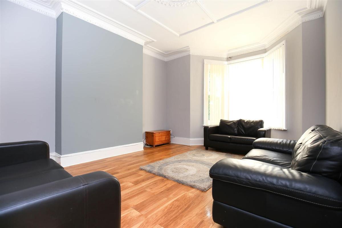 6 bedroom house for rent Manor House Road Newcastle, NE2 2LY | UniHomes