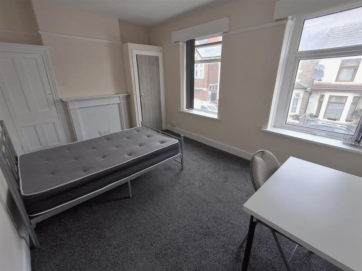 5 bedroom house for rent Strathnairn Street Cardiff, CF24 3JN | UniHomes