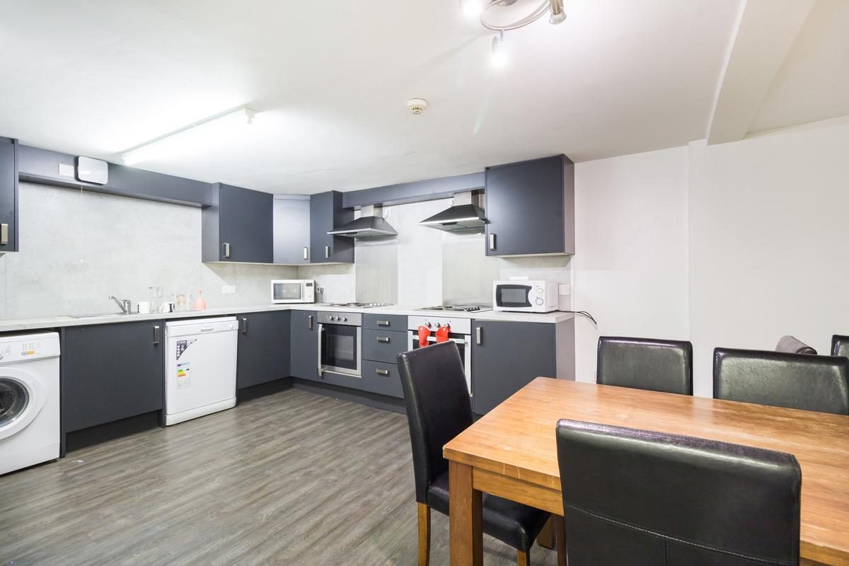 7 bedroom house for rent Victoria Road, Leeds, LS6 1DR | UniHomes