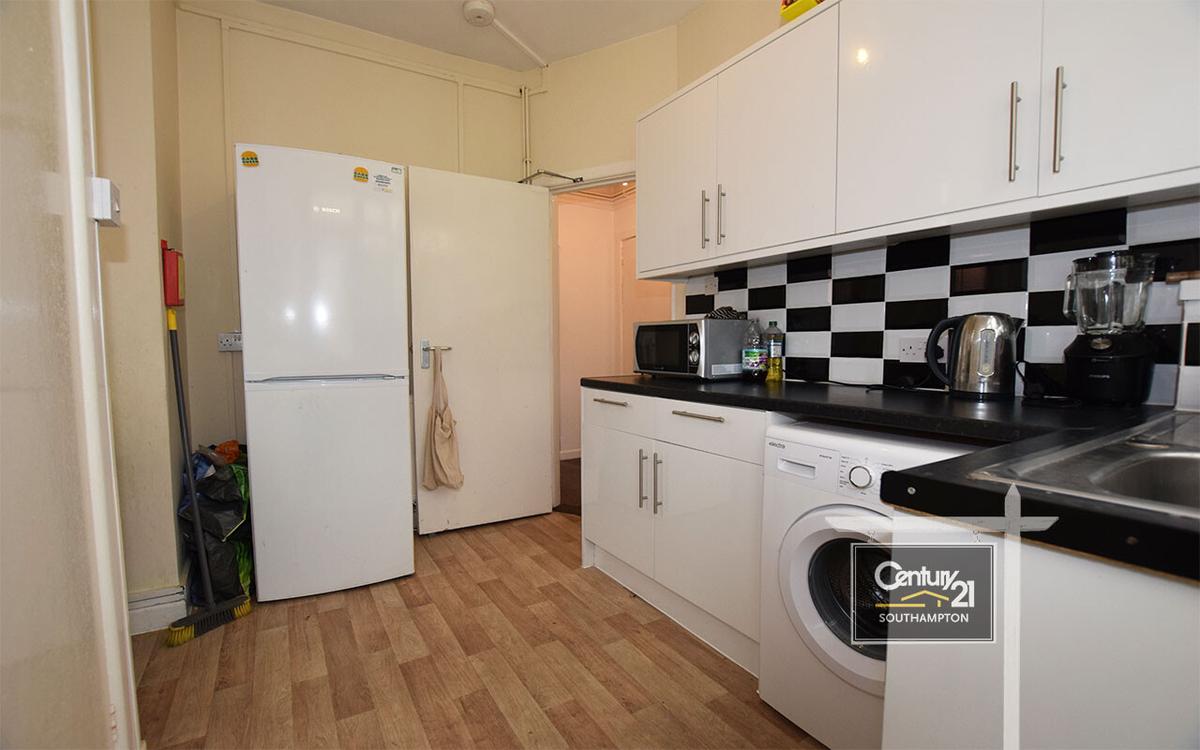 3 bedroom apartment for rent Ordnance Road Southampton, SO15 2BA | UniHomes