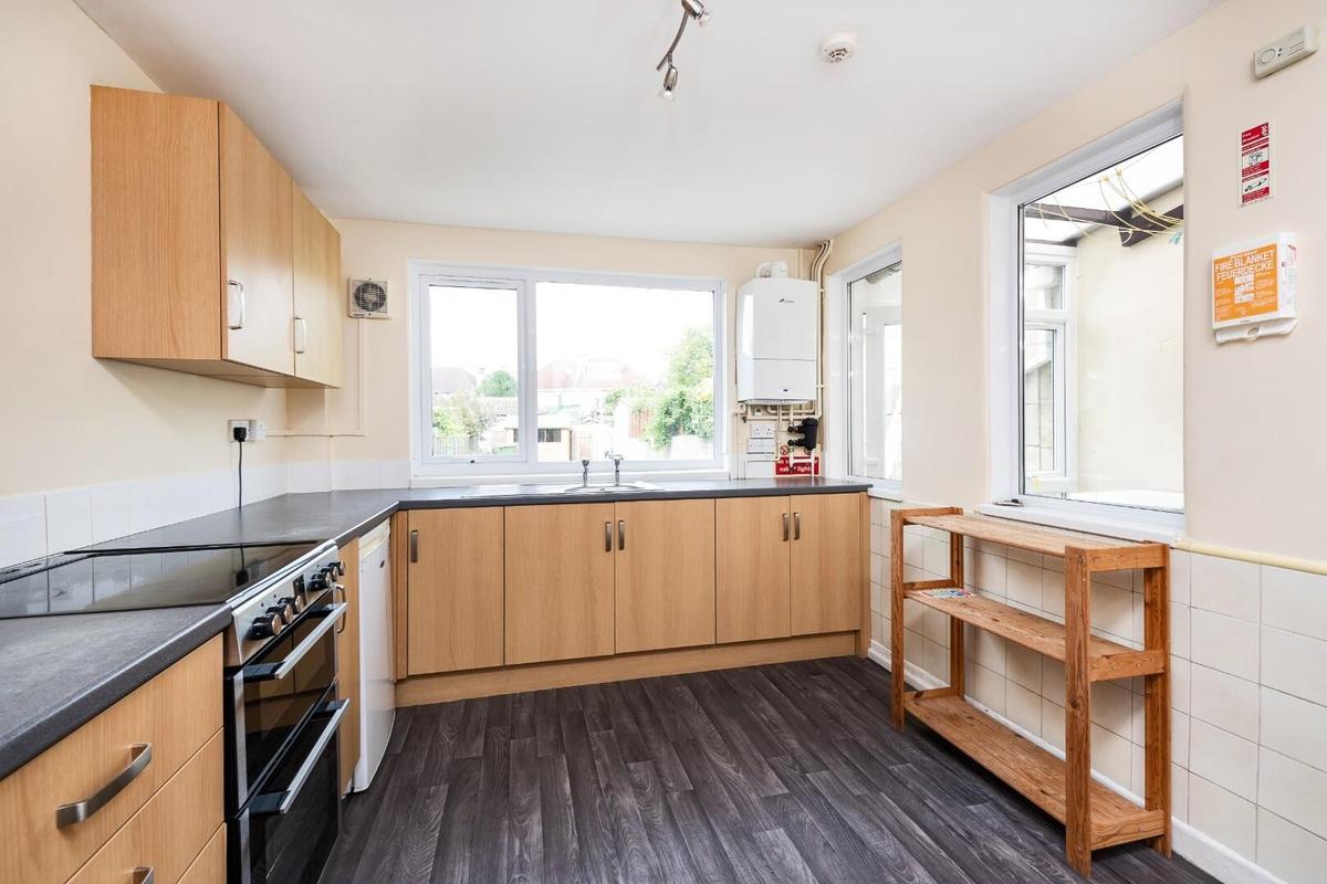 5 bedroom house for rent Shaftesbury Road Bath, BA2 3LQ | UniHomes