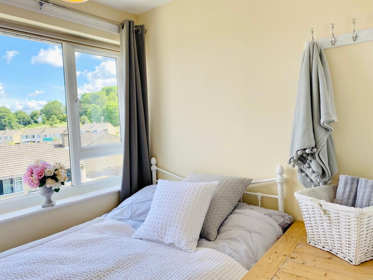 4 bedroom house for rent Edgeworth Road Bath, BA2 2LU | UniHomes