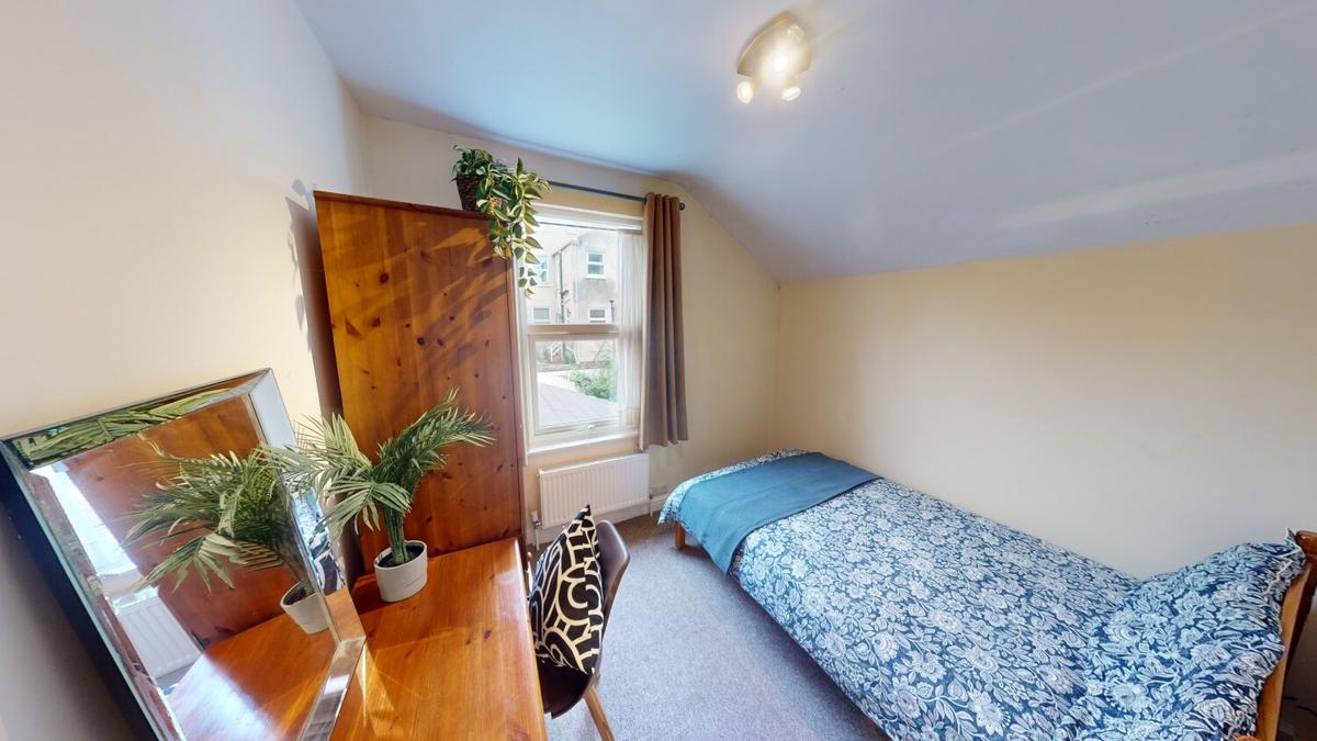 5 bedroom house for rent Cromwell Street Nottingham, NG7 4GJ | UniHomes