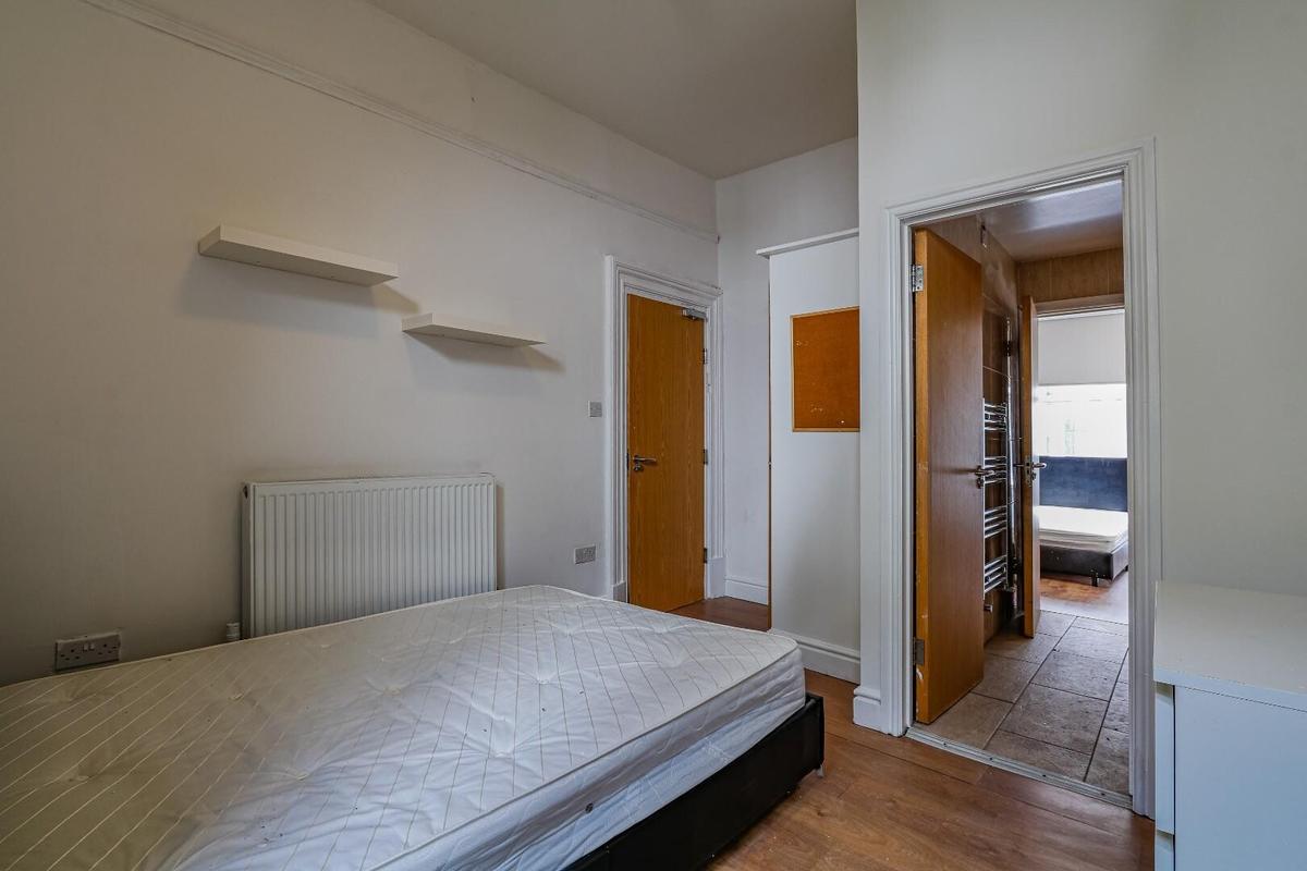 8 bedroom house for rent Colum Road, Cardiff, CF10 3EH | UniHomes