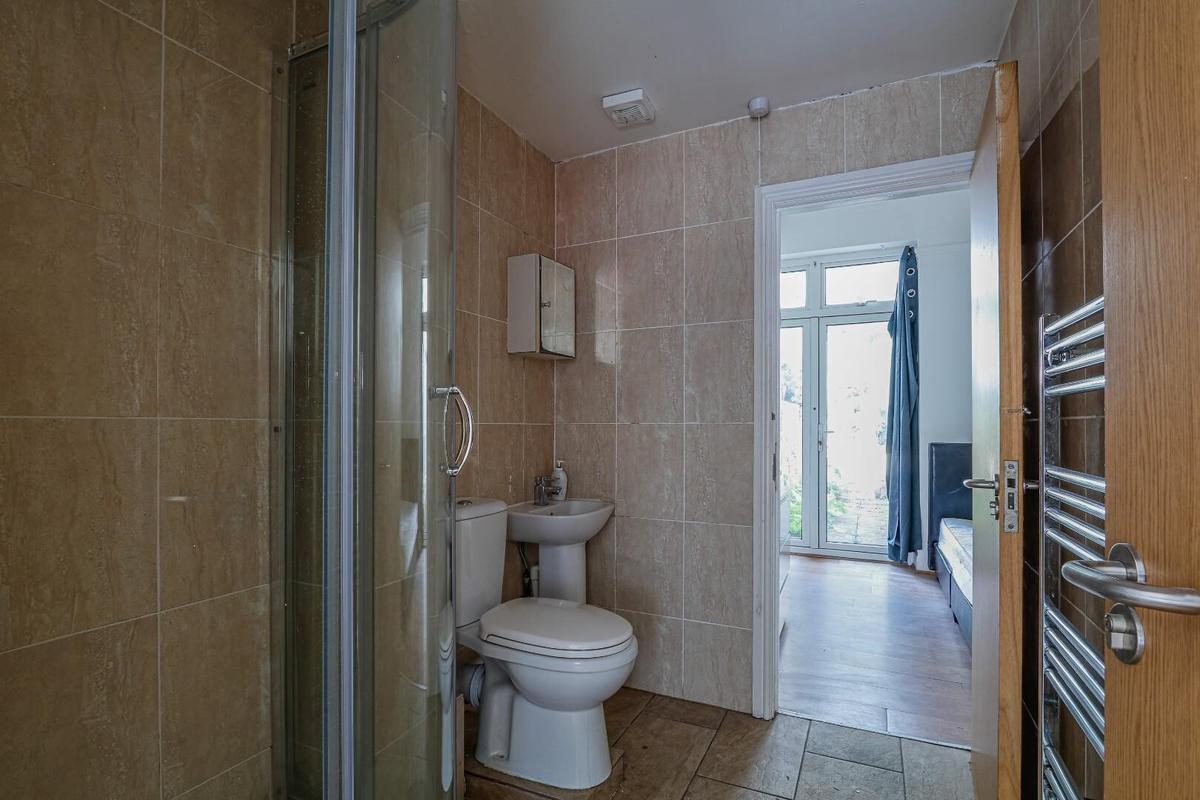 8 bedroom house for rent Colum Road, Cardiff, CF10 3EH | UniHomes