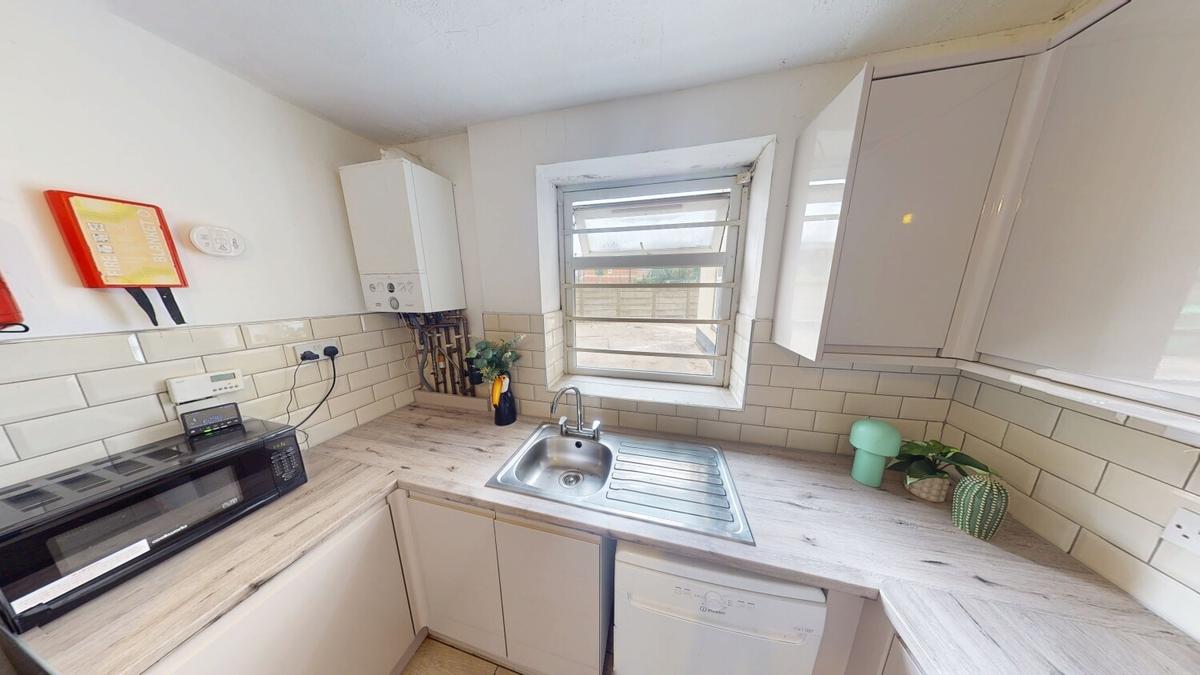 5 bedroom house for rent 16A Colville Street Nottingham, NG1 4HQ | UniHomes
