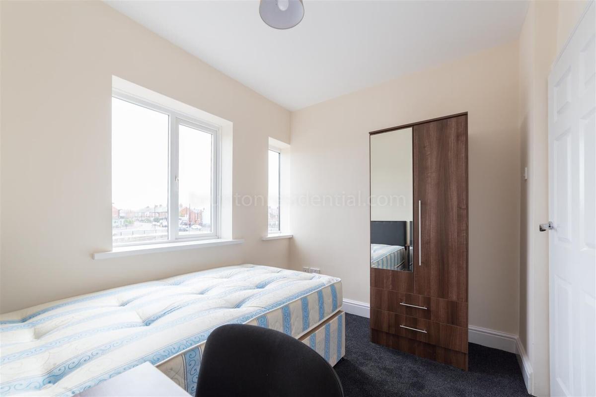 4 bedroom apartment for rent Coast Road Newcastle, NE7 7RN | UniHomes