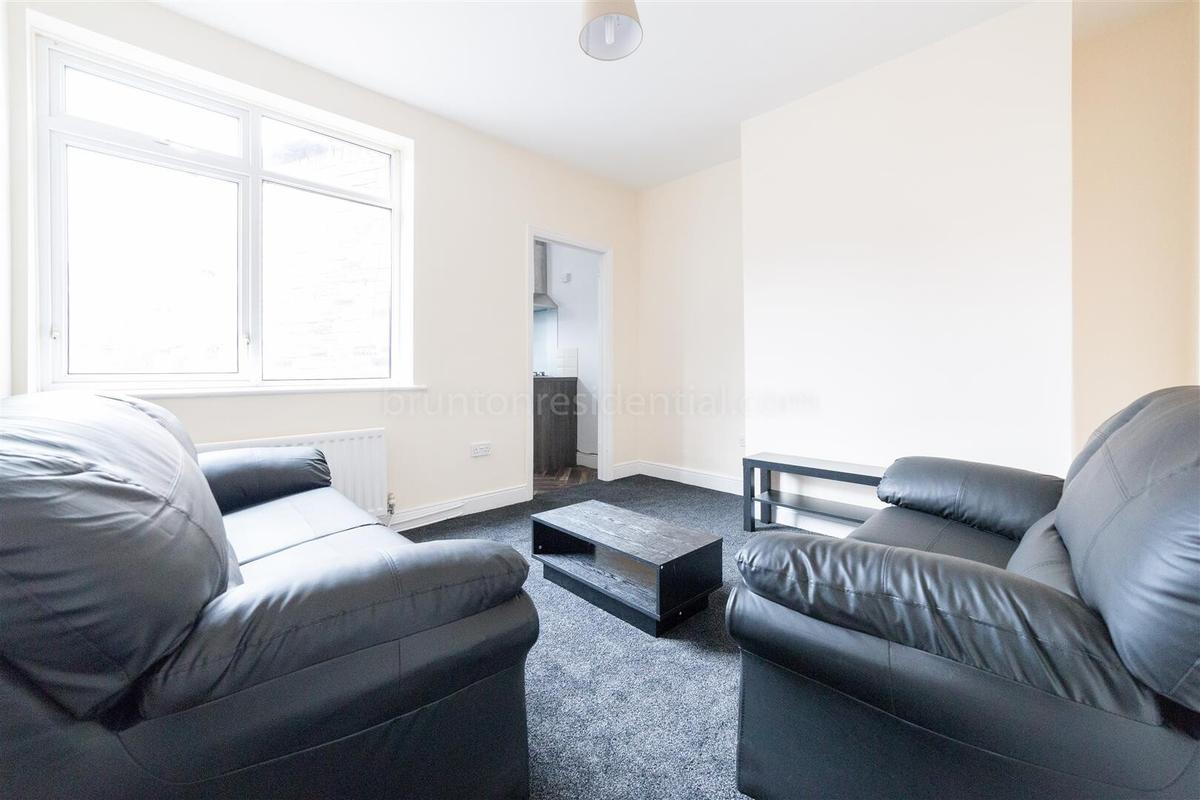 4 bedroom apartment for rent Coast Road Newcastle, NE7 7RN | UniHomes