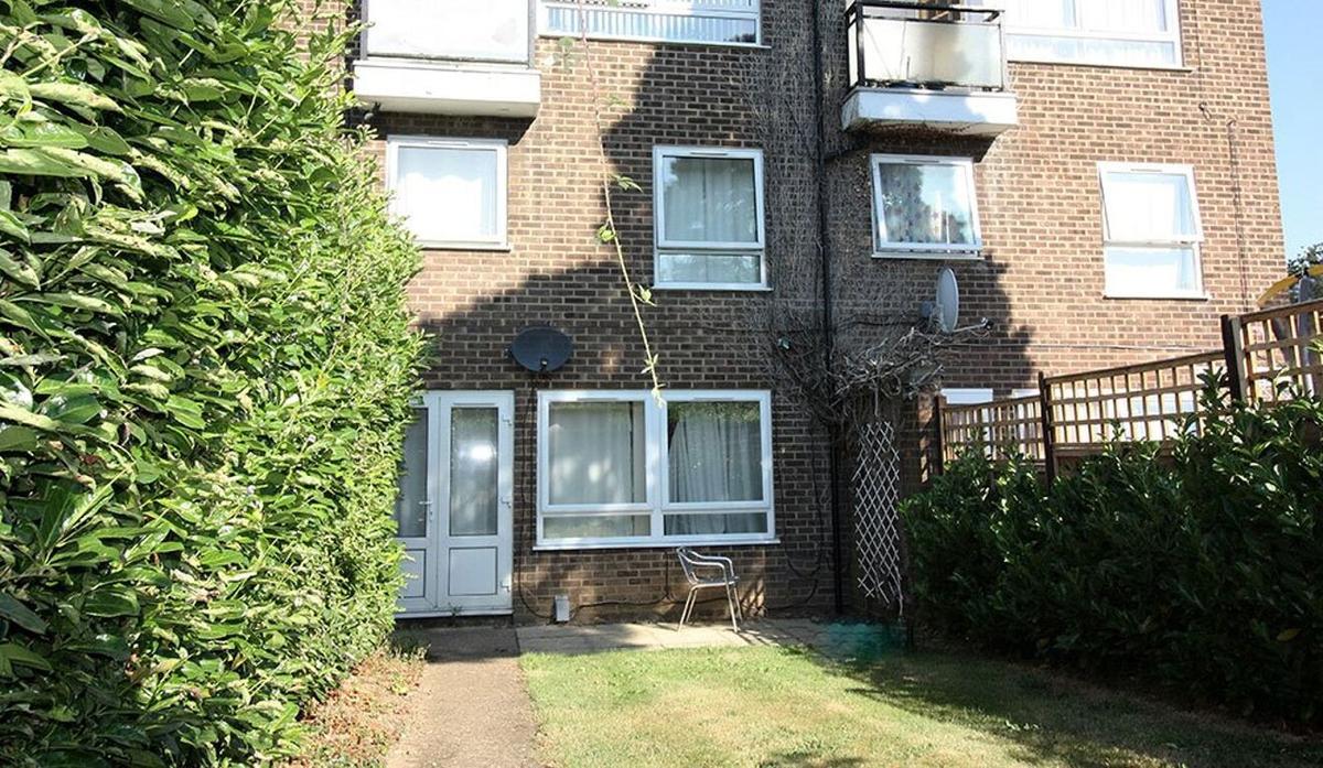 5 bedroom house for rent Stockbreach Close, Hertfordshire, AL10 0BA ...