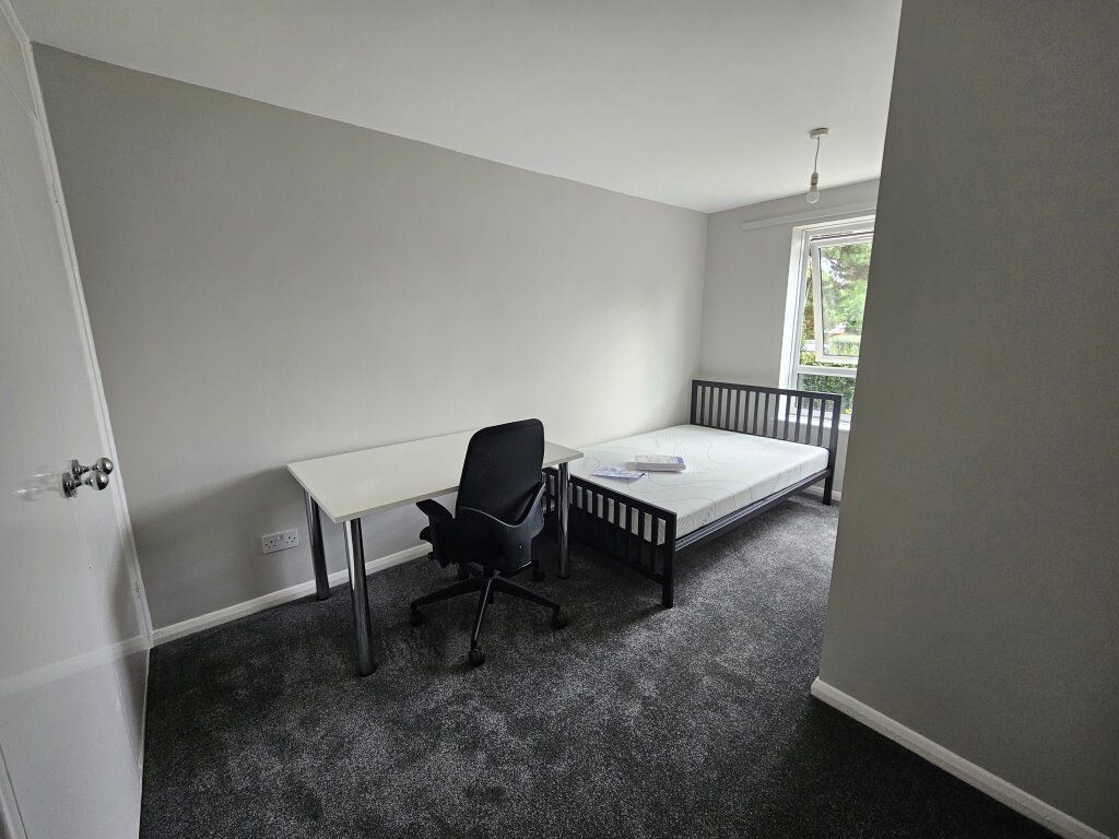 5 bedroom house for rent Stockbreach Close, Hertfordshire, AL10 0BA ...