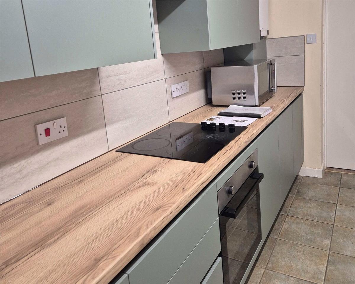 6 bedroom house for rent Victoria Terrace Bath, BA2 3QZ | UniHomes