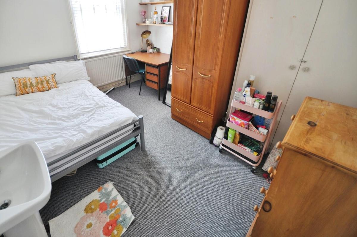 6 bedroom house for rent St. Johns Road Exeter, EX1 2HR | UniHomes