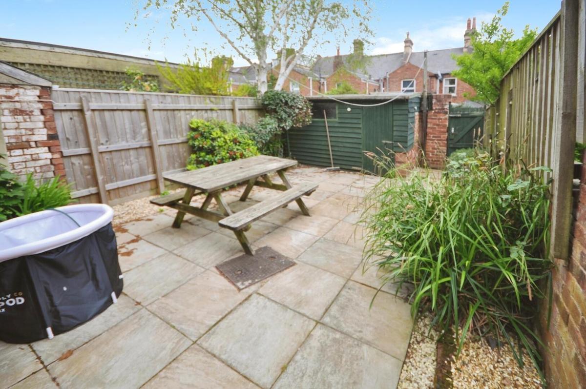 6 bedroom house for rent St. Johns Road Exeter, EX1 2HR | UniHomes