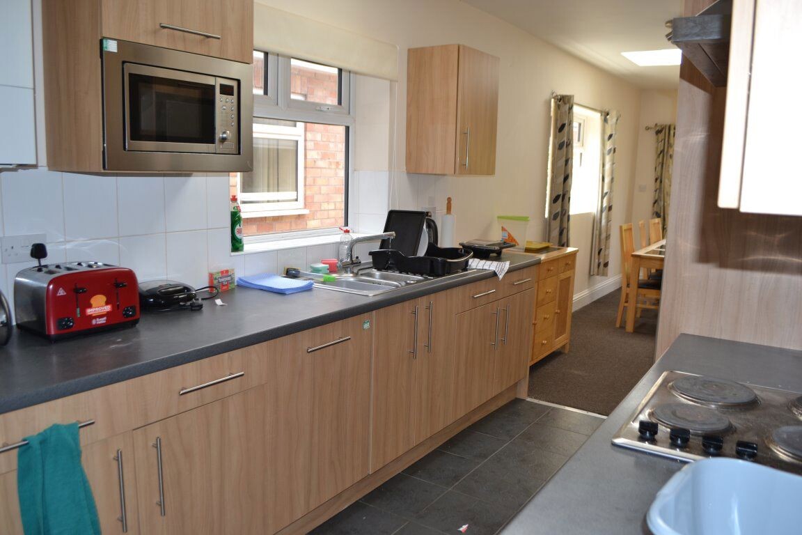 6 bedroom house for rent Luton Road Birmingham, B29 7BN | UniHomes