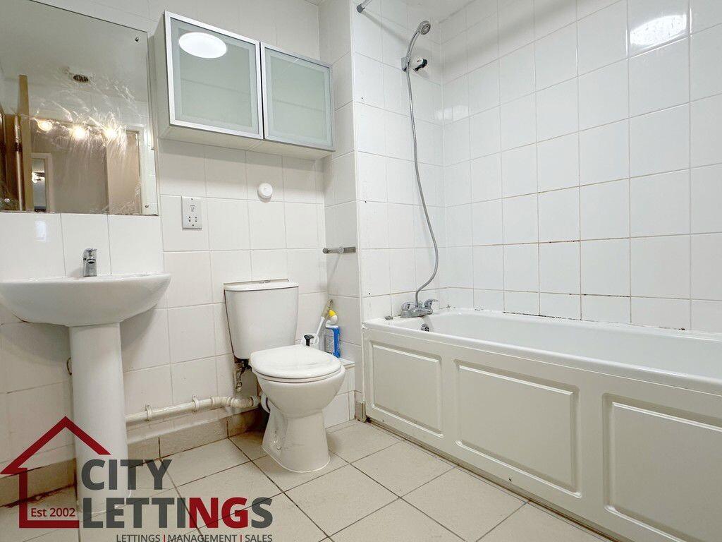 2 bedroom apartment for rent Raleigh Square, Nottingham, NG7 4DN | UniHomes