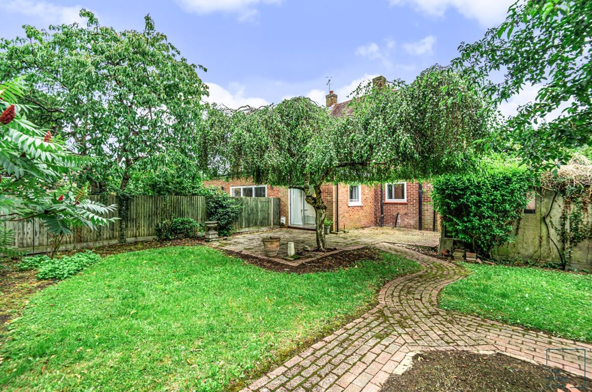 6 bedroom house for rent St. Johns Close, Surrey, GU2 7UJ | UniHomes