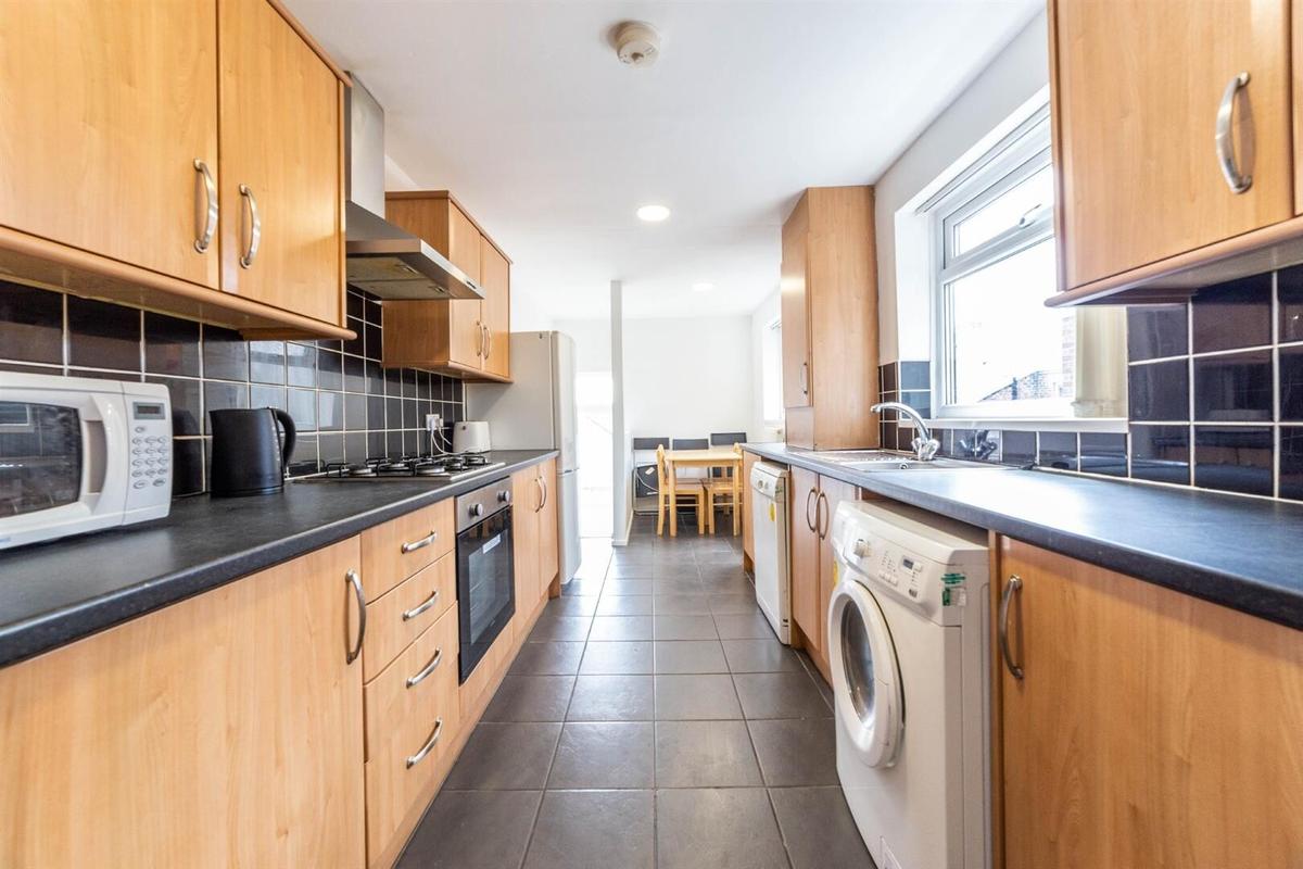 5 bedroom apartment for rent Sandyford Road Newcastle, NE2 1NP | UniHomes