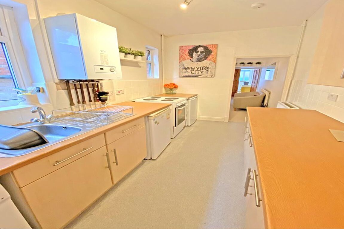 4 bedroom house for rent Hartopp Road, Leicester, LE2 1WF | UniHomes