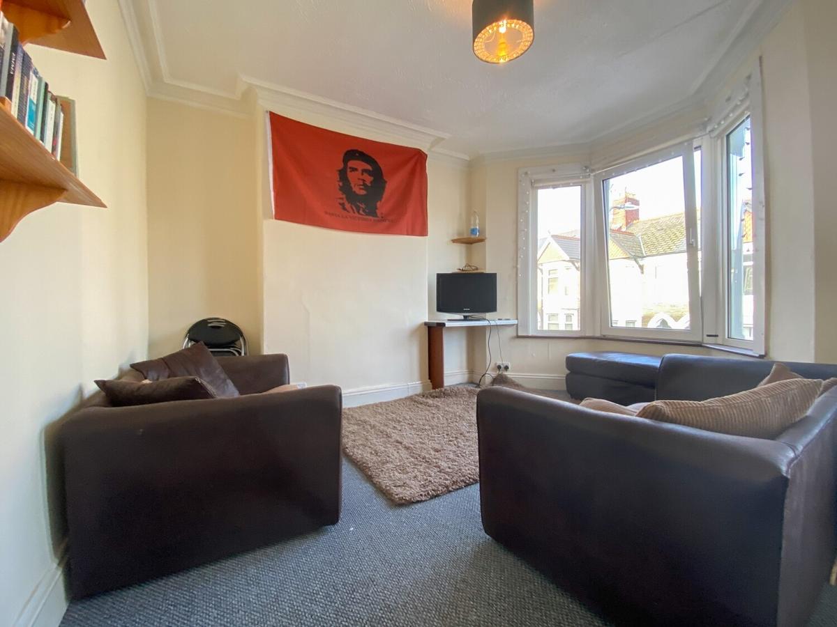4 bedroom house for rent Lisvane Street, Cardiff, CF24 4LH | UniHomes