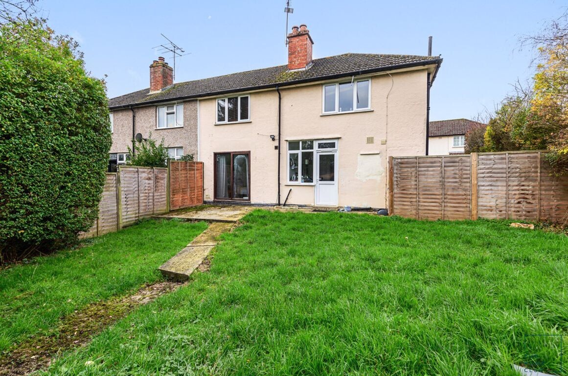 4 bedroom house for rent The Oval Surrey, GU2 7TZ | UniHomes