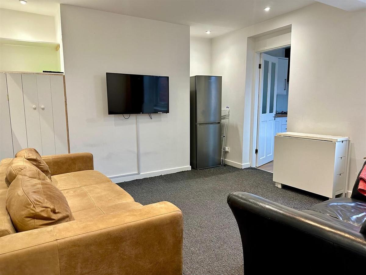 4 bedroom apartment for rent Ancrum Street Newcastle, NE2 4LR | UniHomes
