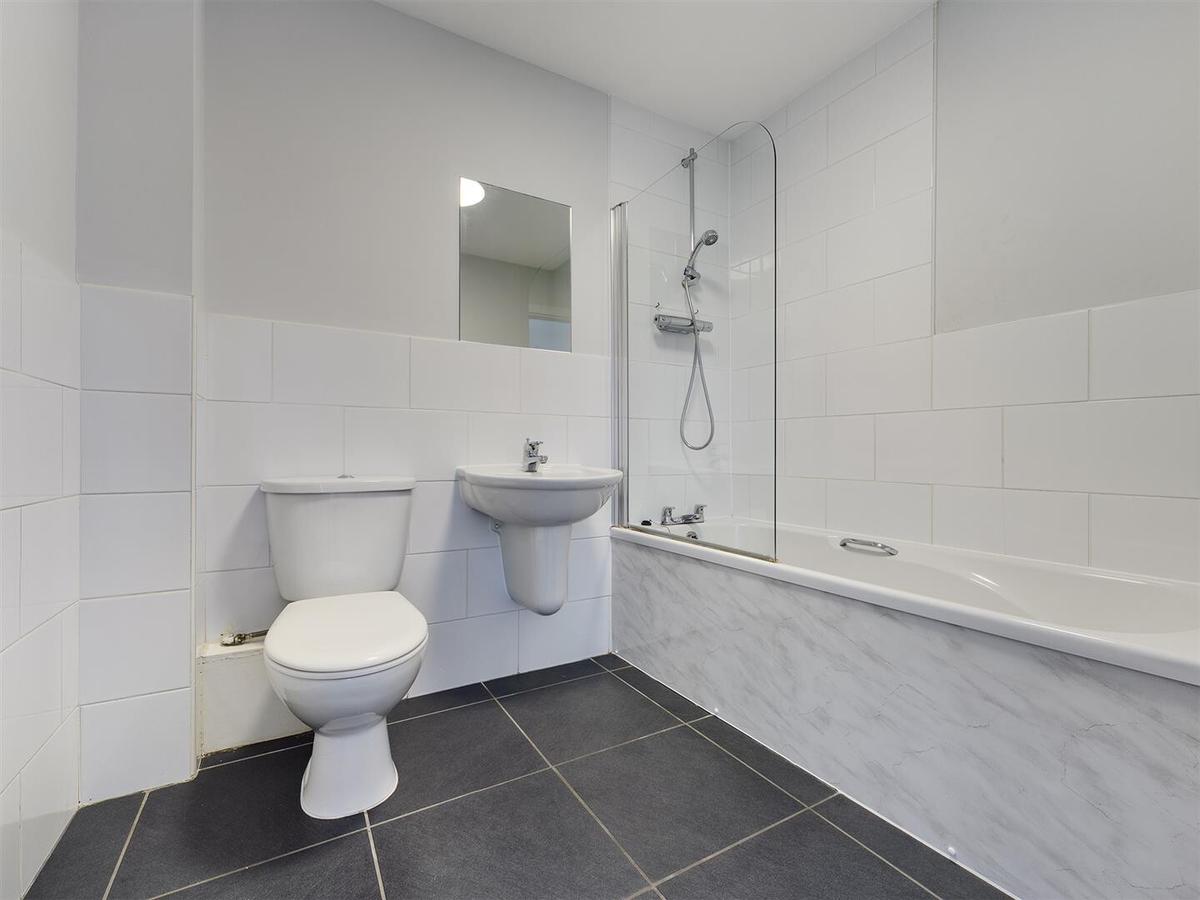 2 bedroom apartment for rent Edinburgh Road Brighton, BN2 3HY | UniHomes