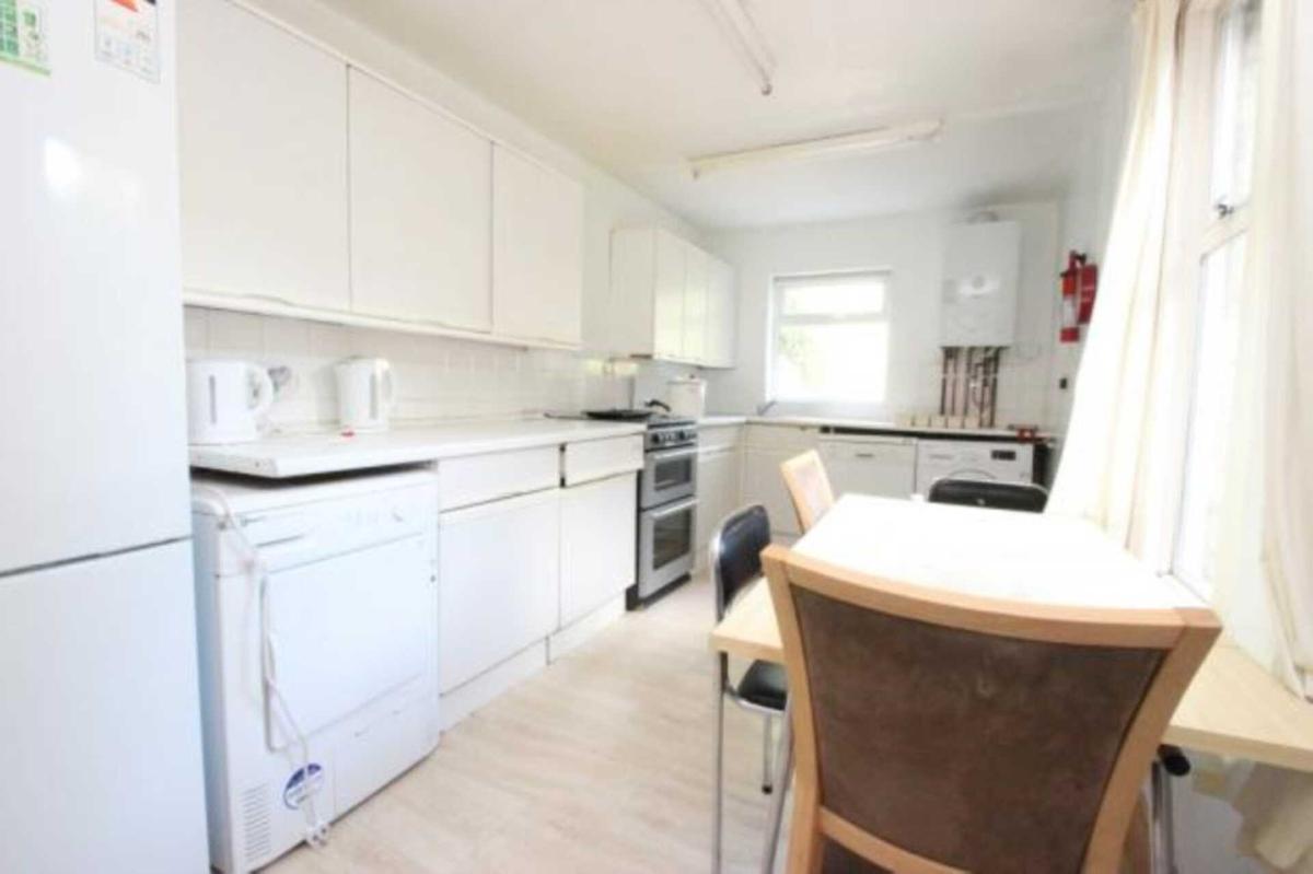 4 bedroom house for rent Divinity Road, Oxford, OX4 1LN | UniHomes