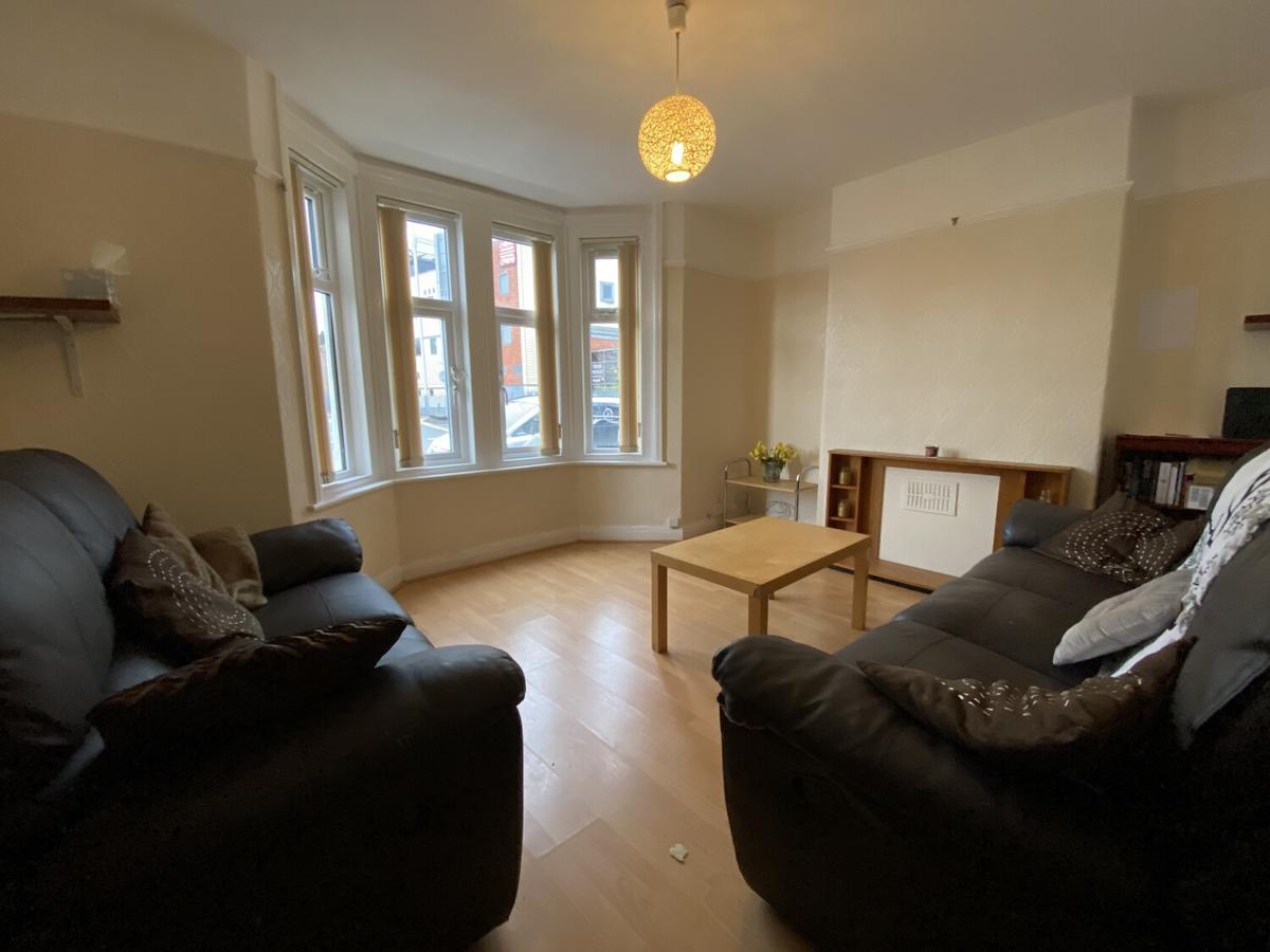 3 bedroom house for rent Maindy Road Cardiff, CF24 4HP | UniHomes
