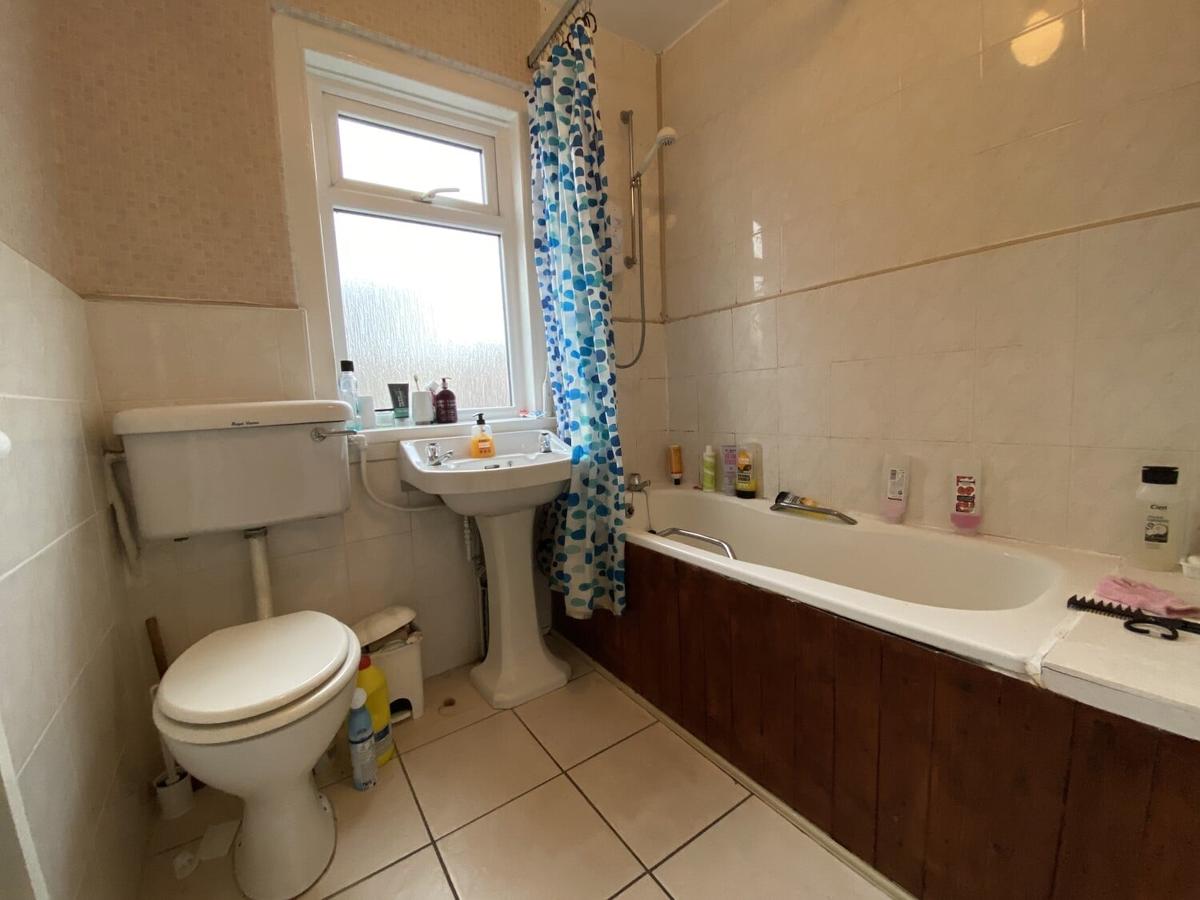 3 bedroom house for rent Maindy Road Cardiff, CF24 4HP | UniHomes