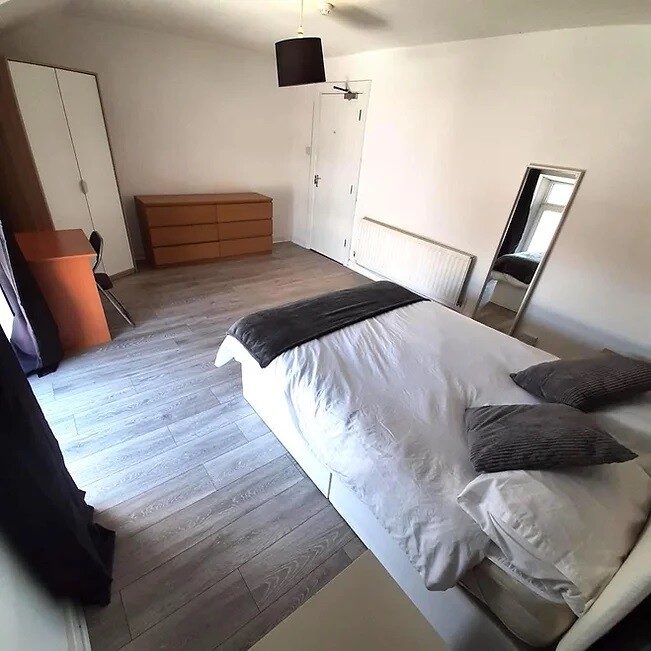 6 bedroom house for rent Brunswick Street Brunswick Swansea, SA1 4JP ...