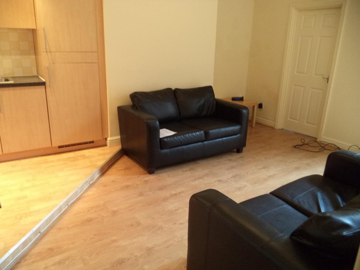 3 bedroom apartment for rent Bayswater Road Newcastle, NE2 3HS | UniHomes