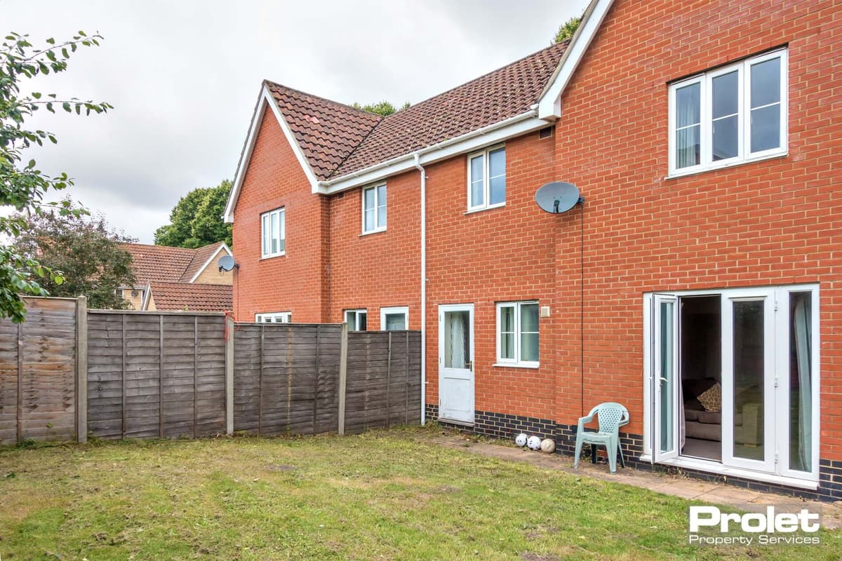 4 Bedroom House For Rent Alicante Way Norwich Nr5 8bx Unihomes