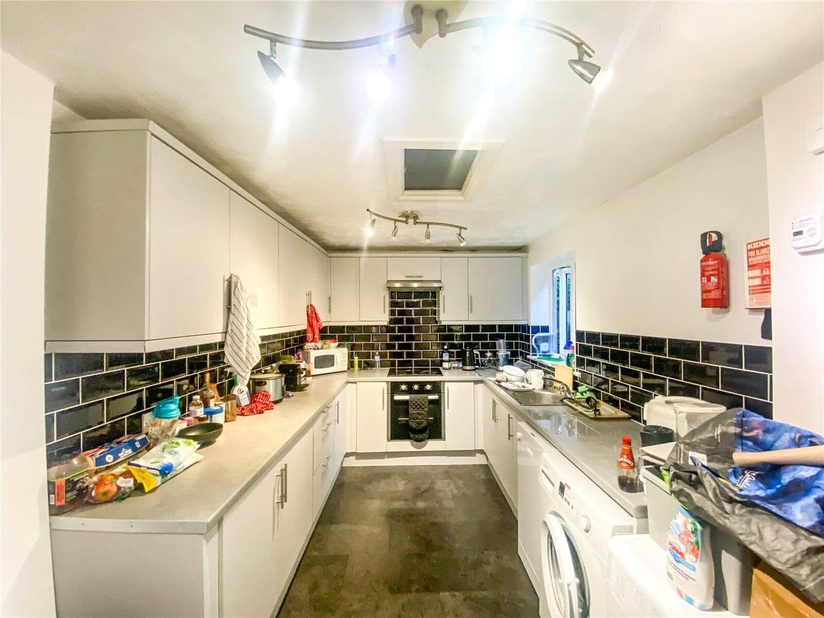 5 bedroom house for rent Kingswood Road Manchester, M14 6RZ | UniHomes