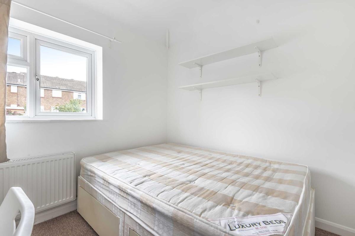 9 bedroom house for rent Southway Surrey, GU2 8DJ | UniHomes