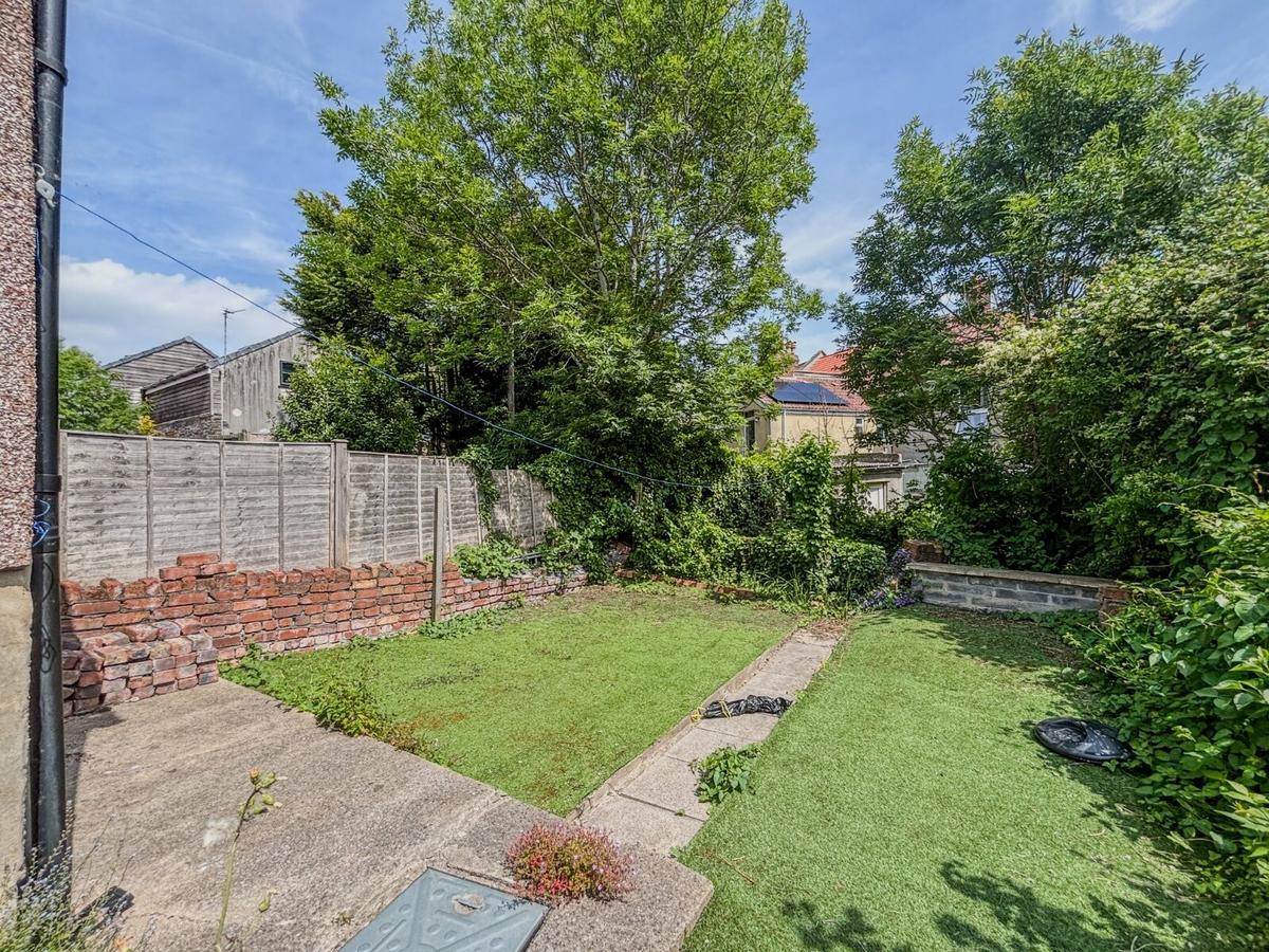 5 bedroom house for rent Gloucester Road, Bristol, BS7 8UG | UniHomes